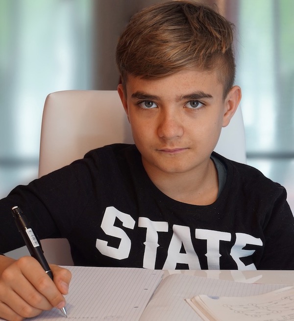 boy-square – English with imagination